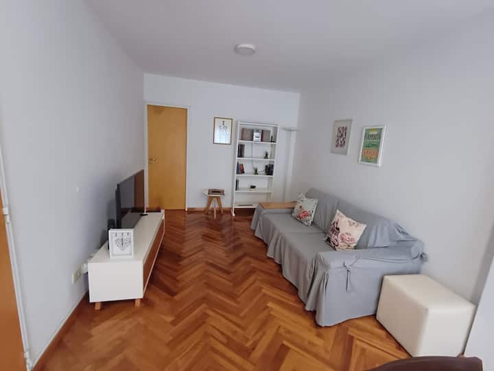 Depto. Un Dormitorio. Céntrico Y Muy Cómodo - Rosario