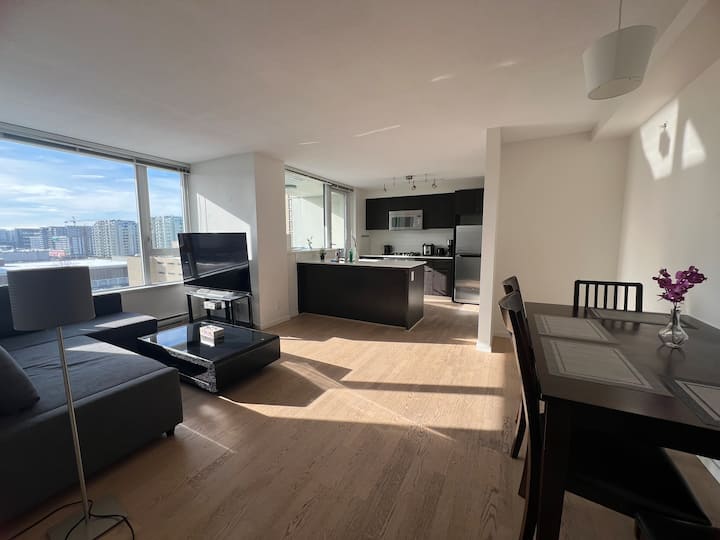 Comfortable 1b1b Near Richmond Center - Ladner