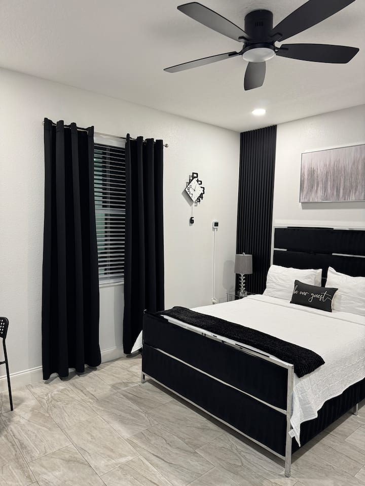 Aileen Special Place - Tampa, FL