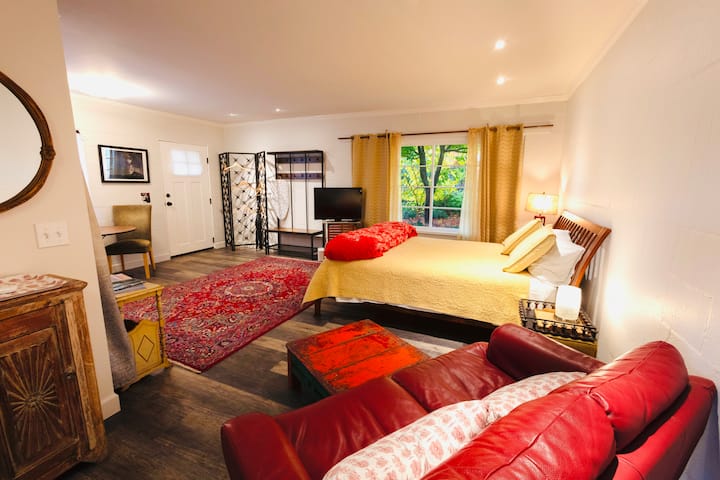 Close To Pdx & Fremont Area. Quiet, Private Studio - Portland, OR