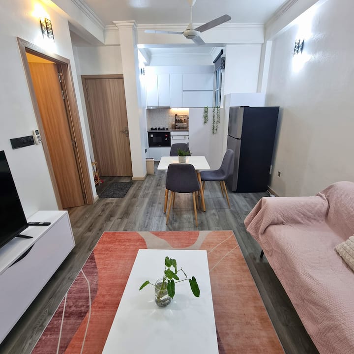 Summer Haven: Tropical Home - Malé