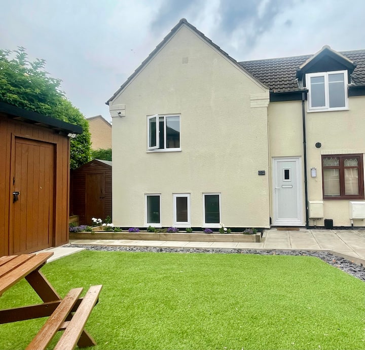 The New Cottage Room 1 Ng7 5qb - Nottingham