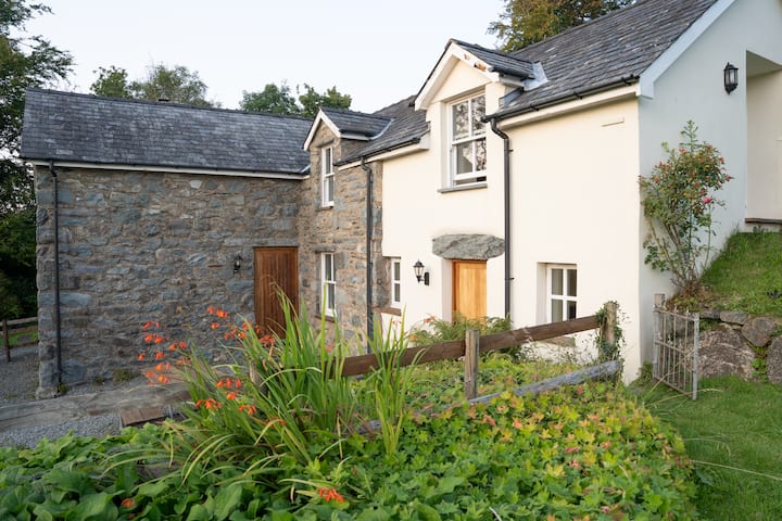 Beautiful Remote Cottage In North Wales - Portmeirion