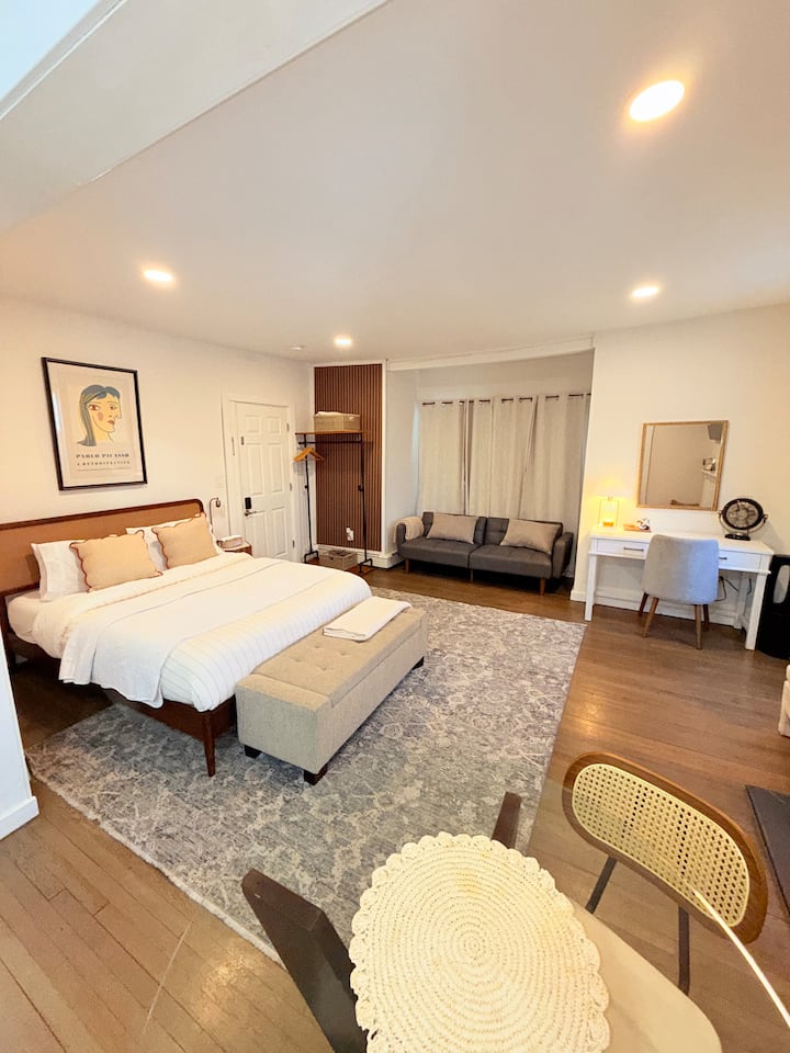 The Hofstra Guest Studio - Near Hofstra - Westbury, NY