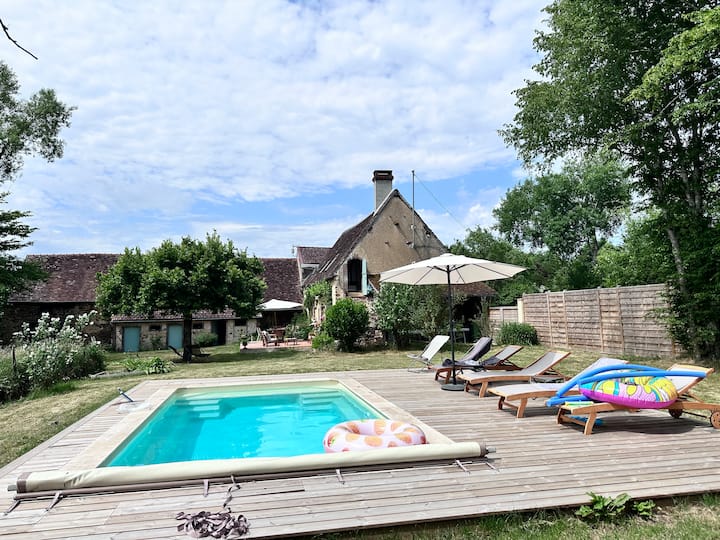 Charmante Longère Restaurée, Piscine Chauffée - France
