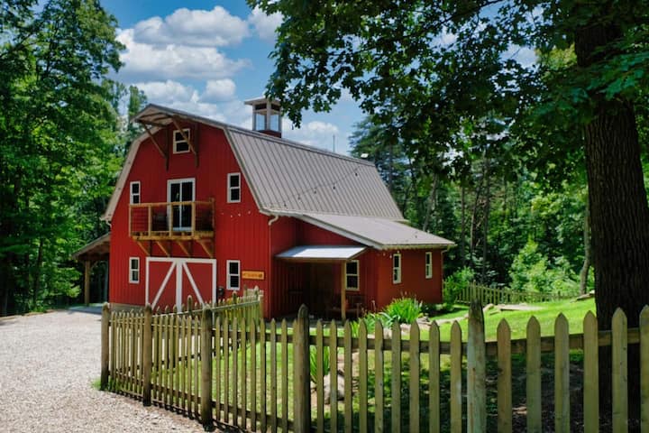The Barn In Hocking Hills - Ohio