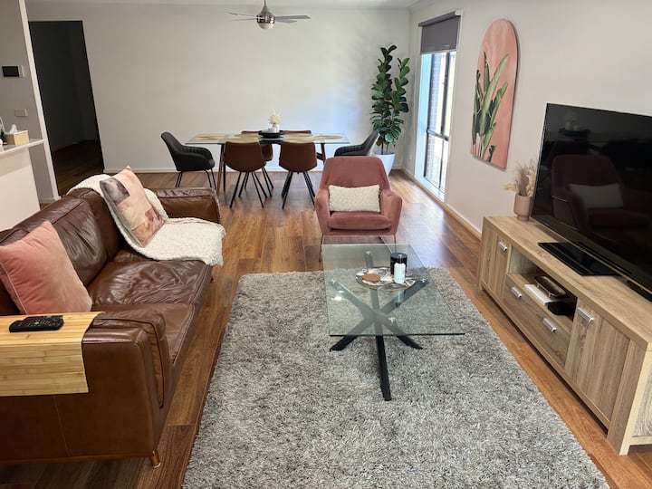 Modern Country Stay In Bacchus Marsh (1br) - Melton