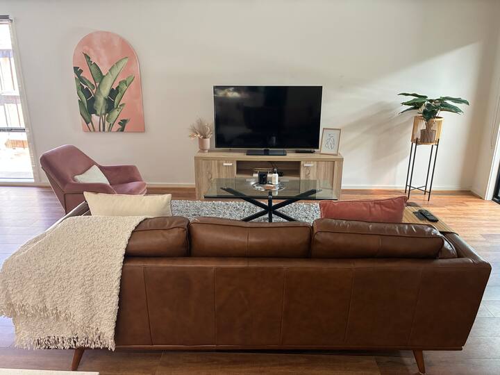 Modern Country Stay In Bacchus Marsh (3br) - Bacchus Marsh