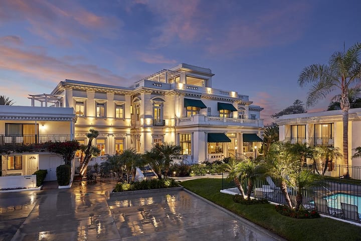 One Queen Bed Room | Onsite Pool | Near Beach - Coronado