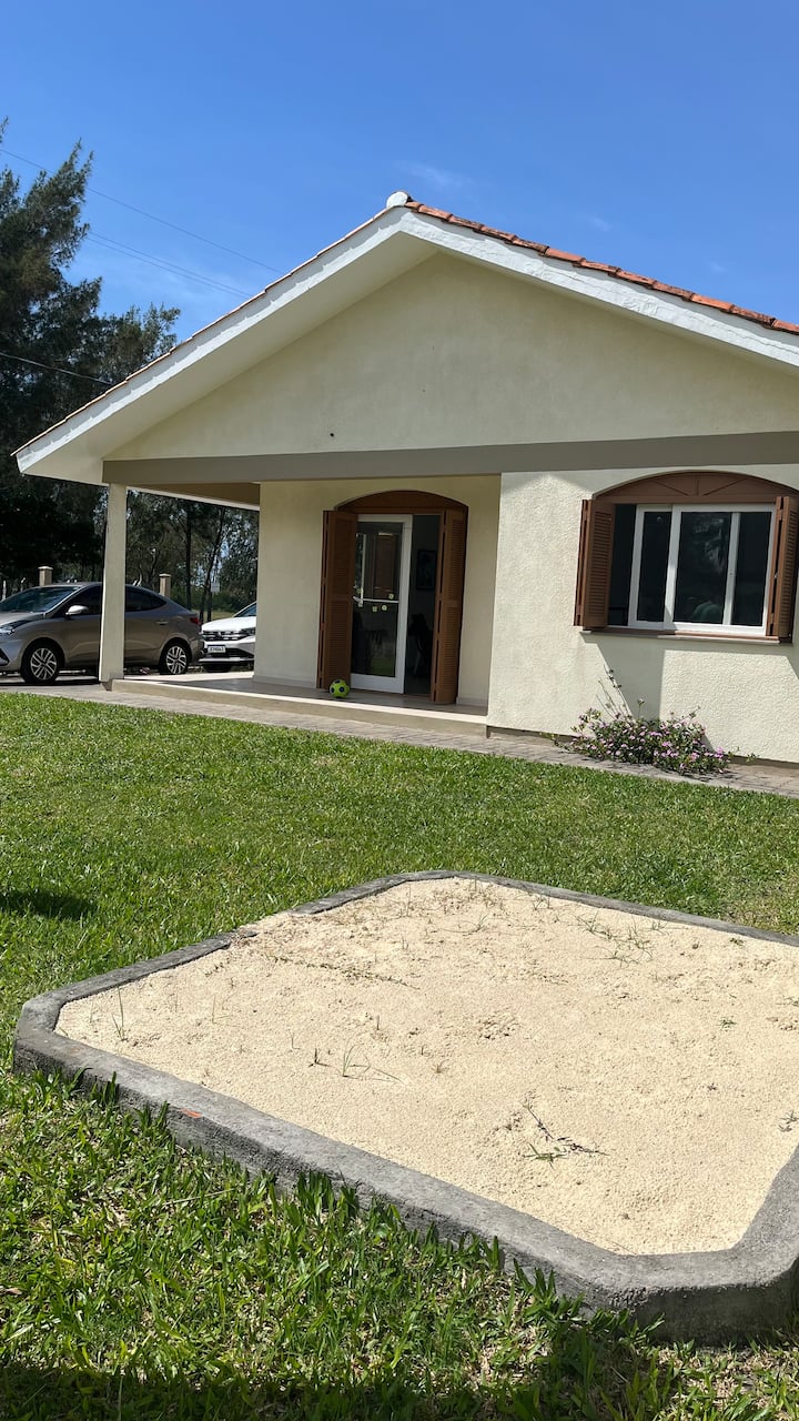 Paz E Sossego A 300 Metros Da Beira-mar. Tramandaí - Tramandaí