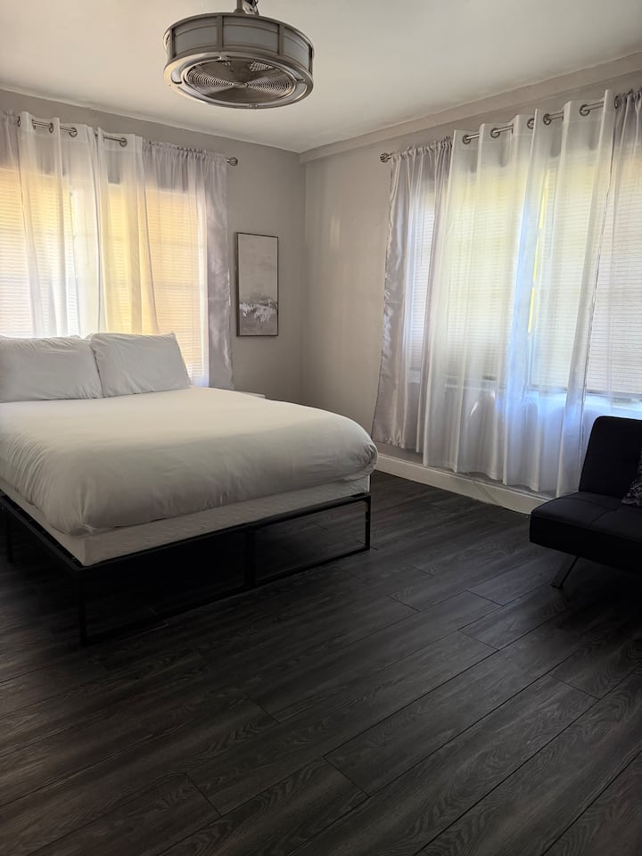 Spacious 2br Near Port Of Miami Ideal For Cruisers - Miami Shores, FL