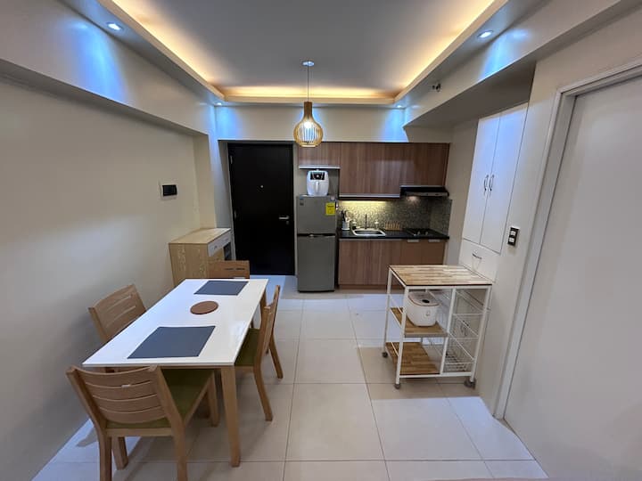 Rolly's Place - Philippines