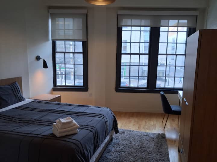Furnished Private Studio Loft Elevator Prime Loc! - Hartford, CT