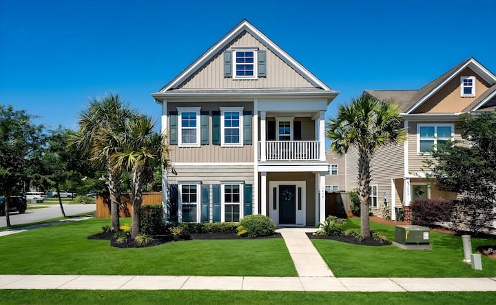 Angel Oak Retreat | Elegant Entire Charleston Home - Johns Island, SC