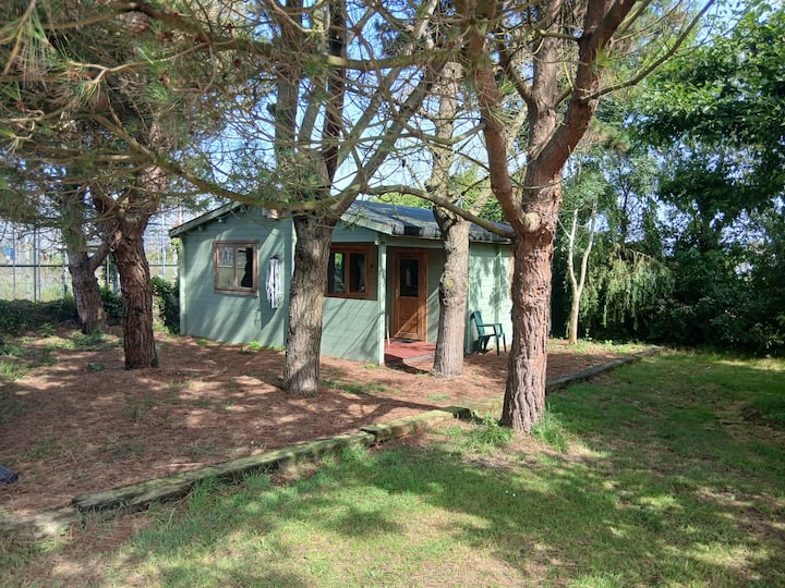 Beaucette Chalet. Garden, Surrounded By Nature - Guernsey