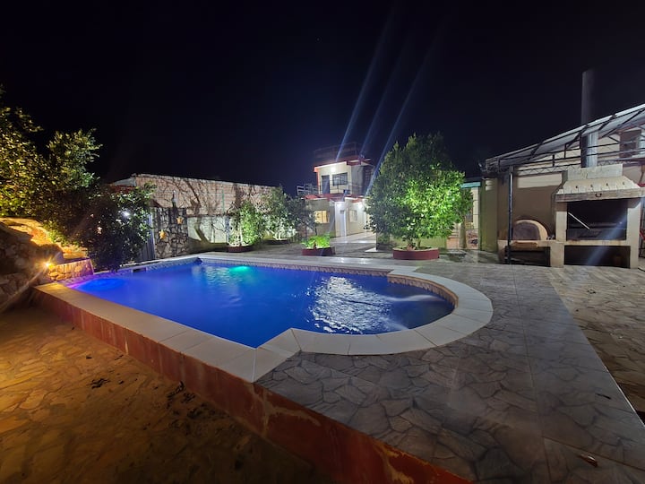 Casa Amplia Con Piscina + Cascada Y Mirador 360° - Paraguay
