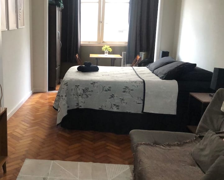 Melhor Localização, Copacabana 50 Metros Da Praia. - Rio de Janeiro