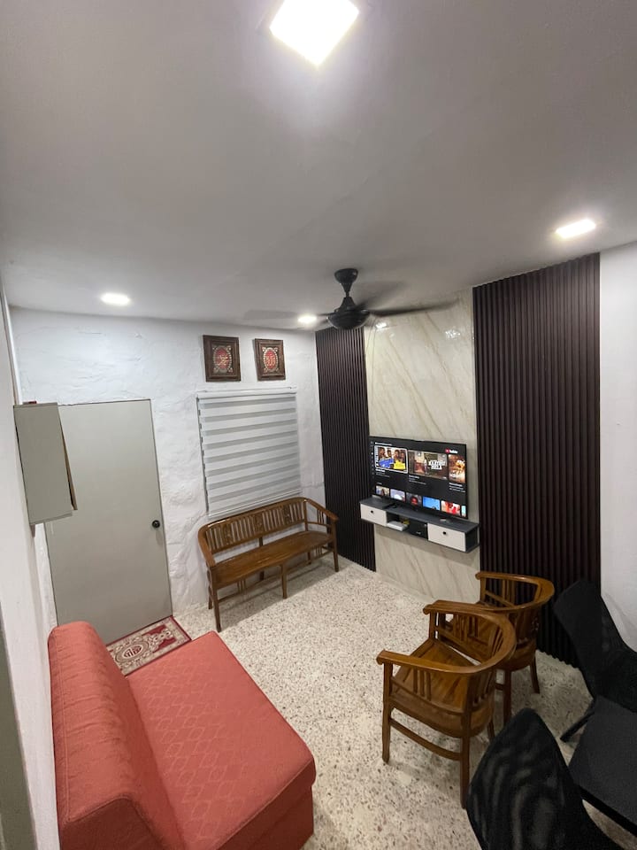 D’ Alfa Homestay - Lukut