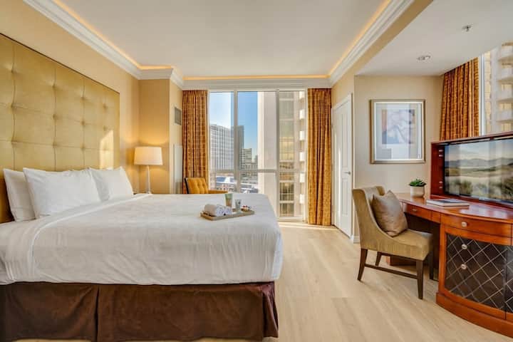 Mgm Signature | Strip View Studio | No Resort Fee - Las Vegas, NV