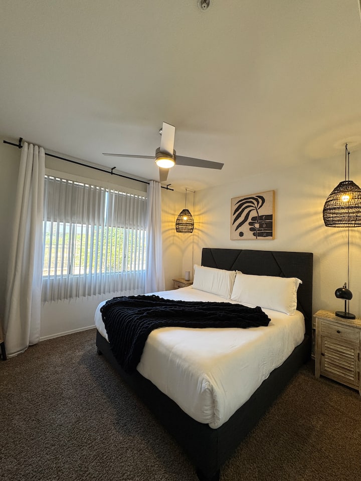 Papago Park Oasis *Near Sky Harbor Intl. - フェニックス, AZ