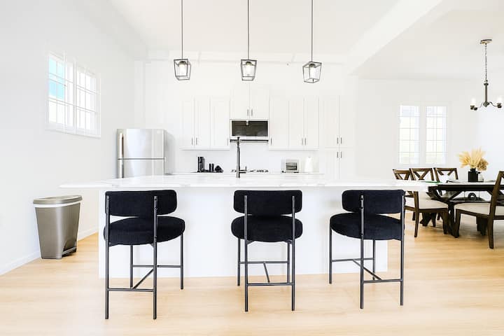 Modern And Cozy Luxury Home In South. - Guyana