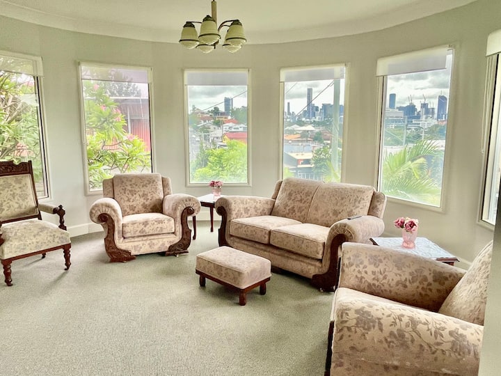 Stunning Heritage 3 Bdrm Apart-3km Cbd, City Views - Brisbane