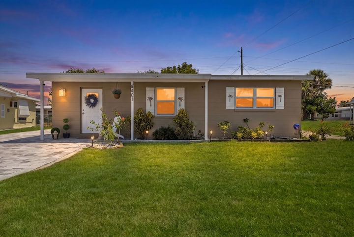 Cozy Cottage In Warm Mineral Springs - 노스 포트