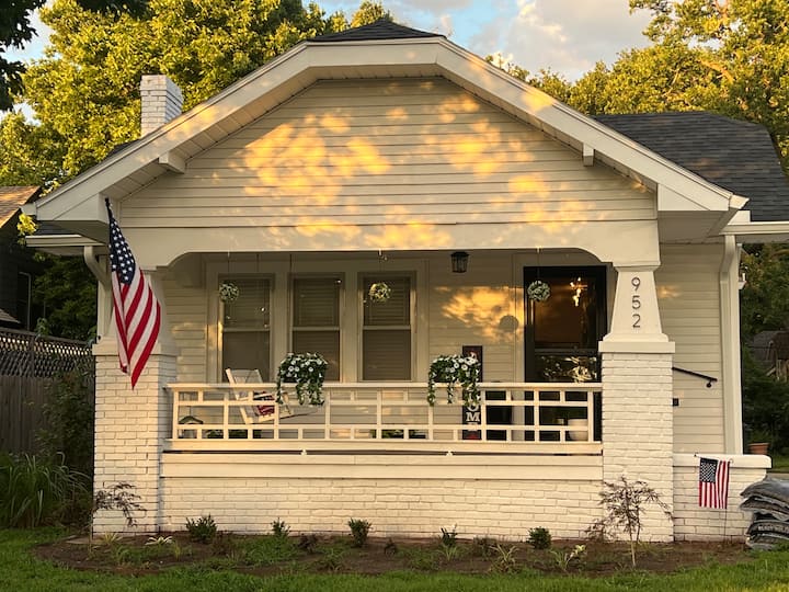 Sunsets Overlooking Golf Course! Location! - Wichita, KS