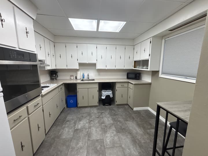 Spacious 2 Bedroom Apartment - 2 Floor - Thunder Bay