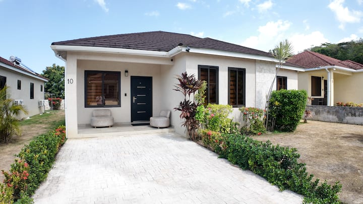 Luxury Villa In Ocho Rios - Ocho Rios