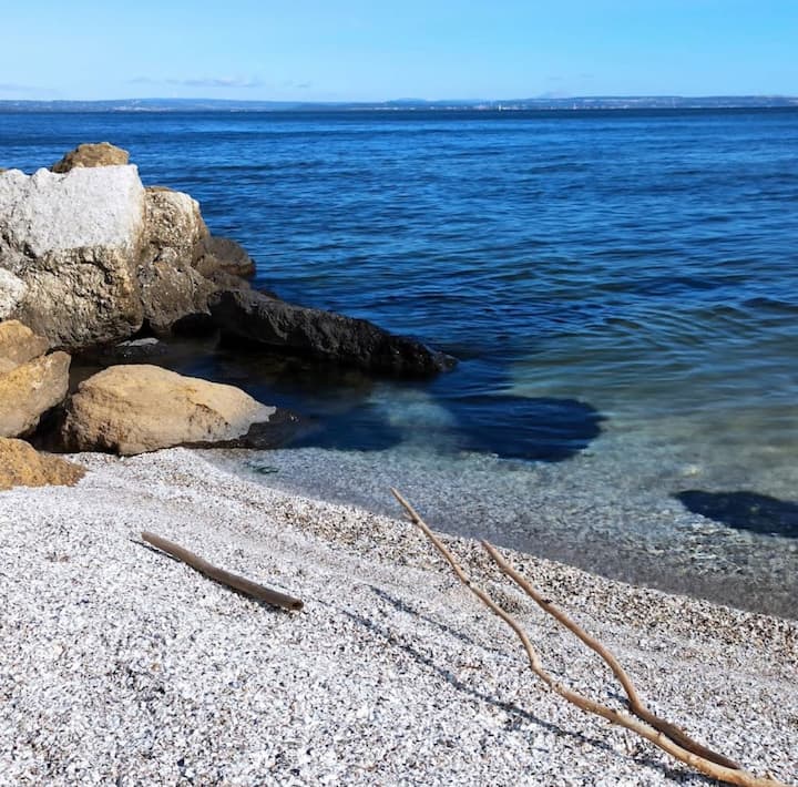 Maisonnette En Bord De Plage - Istres