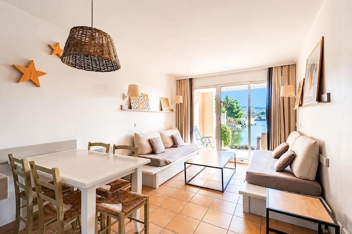 Golf Pont Royal T2 Cosy •Jardin, Piscine & Vue Lac - Pélissanne