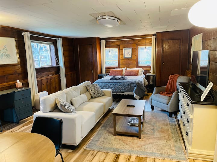 9th Ave Studio - Fairbanks, AK