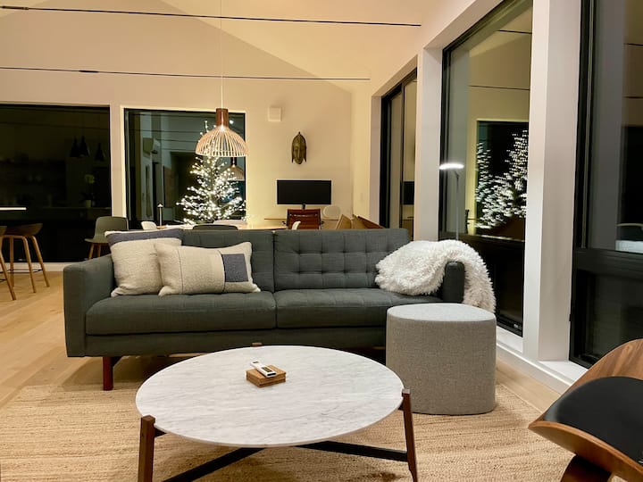 Modern Design Retreat: Sauna + Views Near Stowe - Waterbury Village Historic District