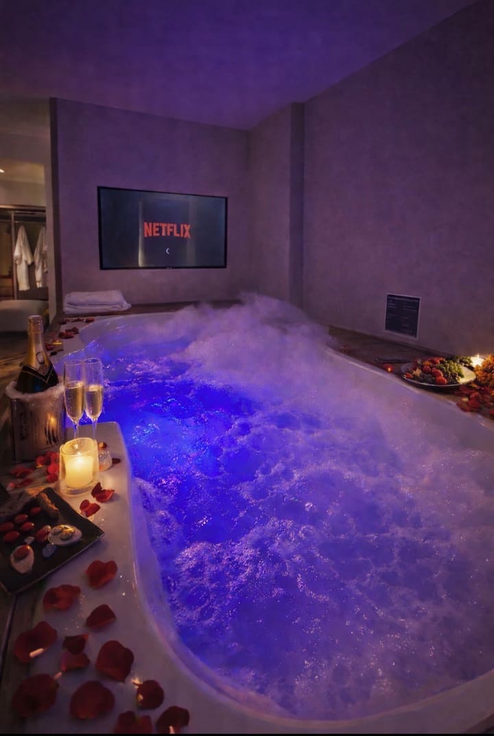 Modern Apt, Jacuzzi, Fireplace, Gym, Pool, Netflix - Bello
