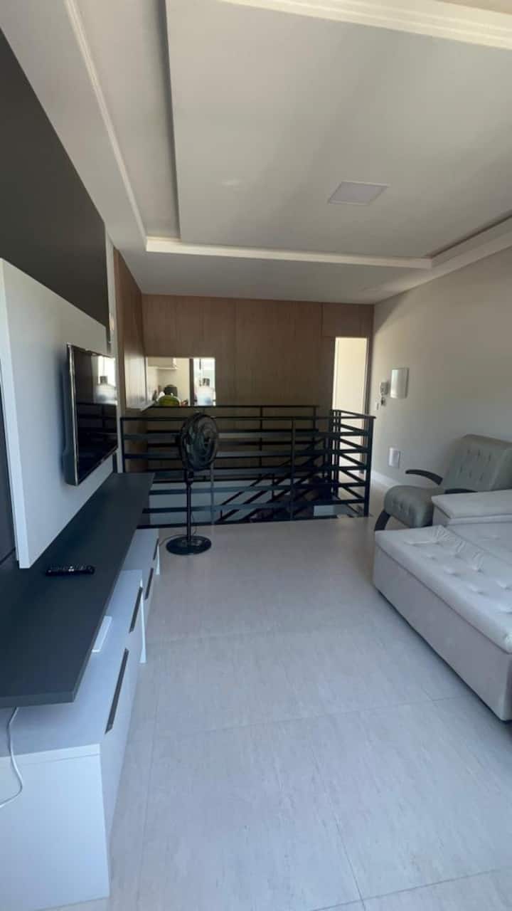 Apartamento Duplex, Amplo - Governador Celso Ramos