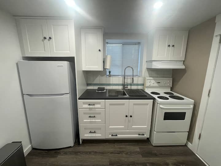 Suite By The U - Abbotsford