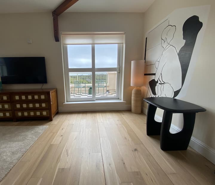 Sky Boutique (Apt 7) - Clifden