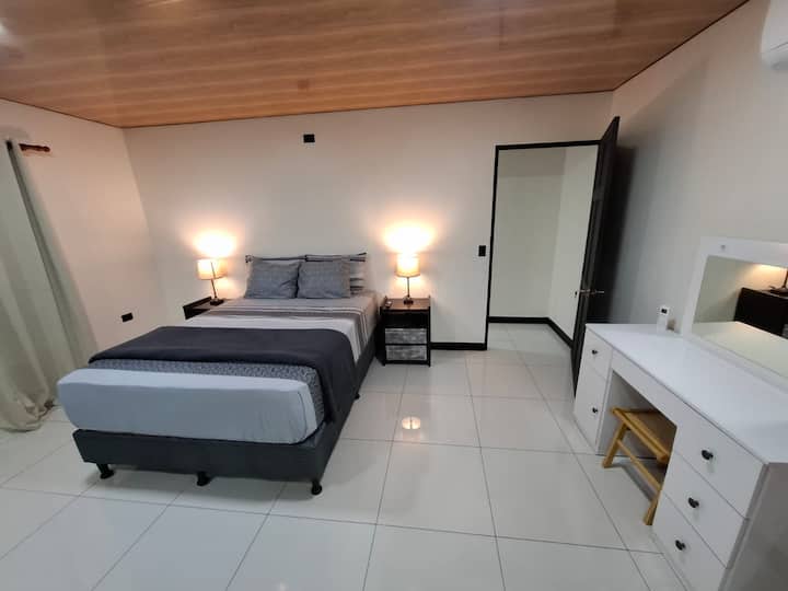 Downtown Family/friends Apartment - La Fortuna