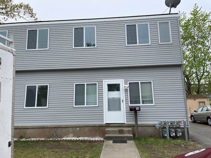 Updated One Bedroom Apartment - Glastonbury