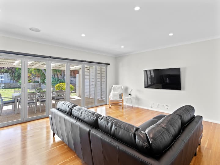 Lili’s On Grey | Luxury House - Albany