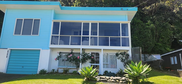 Te Puru Kiwi Bach - Tapu