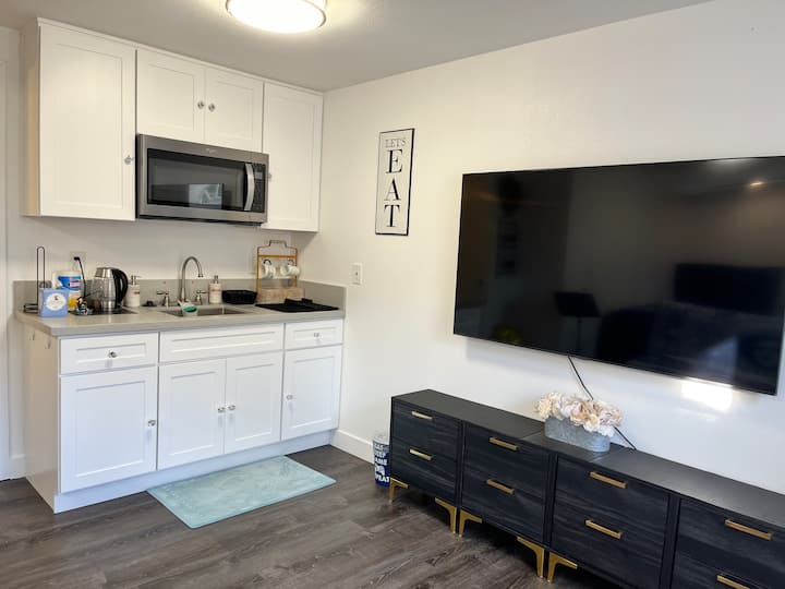 Cozy Private Studio/near Disneyland&nixon Library - Orange County, CA