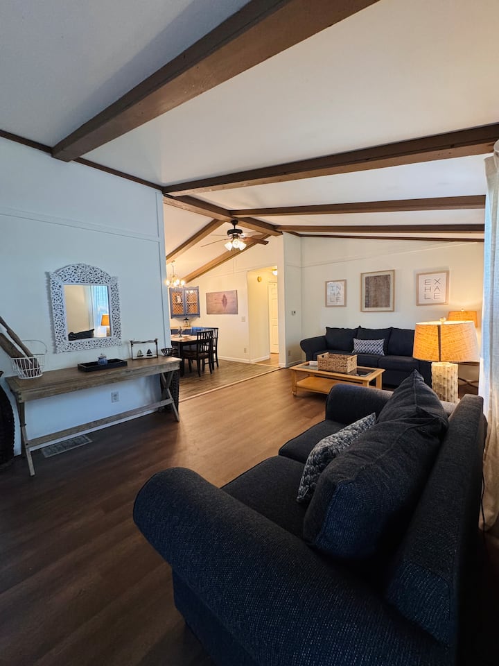 Cottage On Lincoln 
Near Canandaigua Lake - Canandaigua, NY