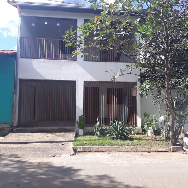 Casa Dúplex Com Garagem - Pirenópolis