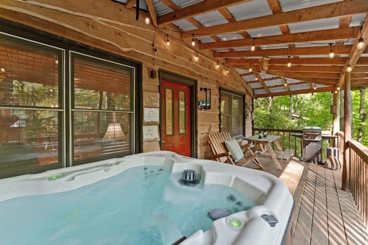 Creekside Cabin W/ Hot Tub/near Wineries/sleeps 4 - Dahlonega, GA