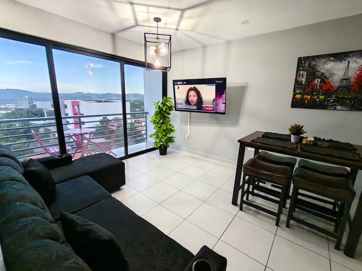 Palo Alto Views 307 - San Salvador