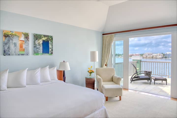 A Place You'll Surely Enjoy! Free Parking, Pool - Bermuda