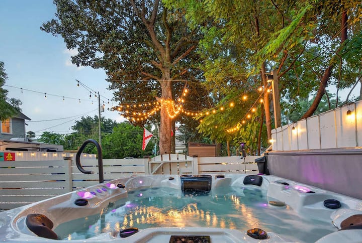 Magnolia Cove | Fire Pit, Patio, Downtown - St. Augustine, FL