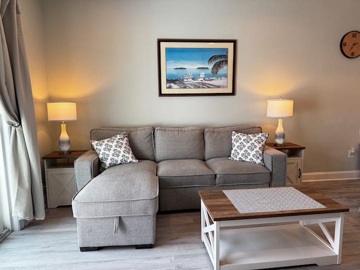 Beach Condo W/ Ocean Views, Pool & Free Parking - Wildwood Crest, NJ